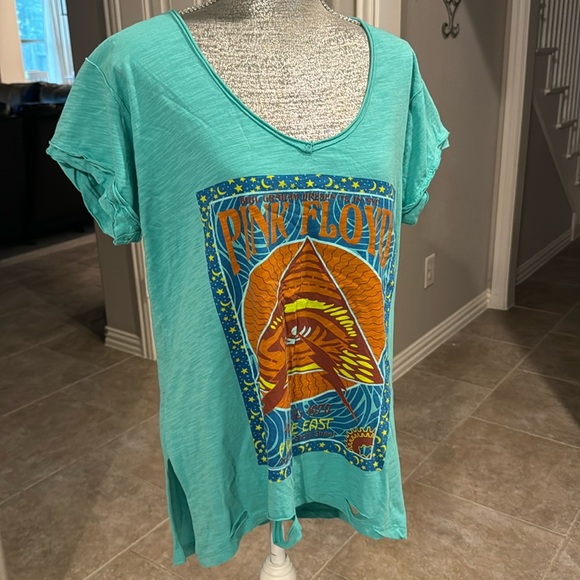 Jaded Gypsy | Tops | Womens Tshirt Jaded Gypsy Pink Floyd Distressed ...